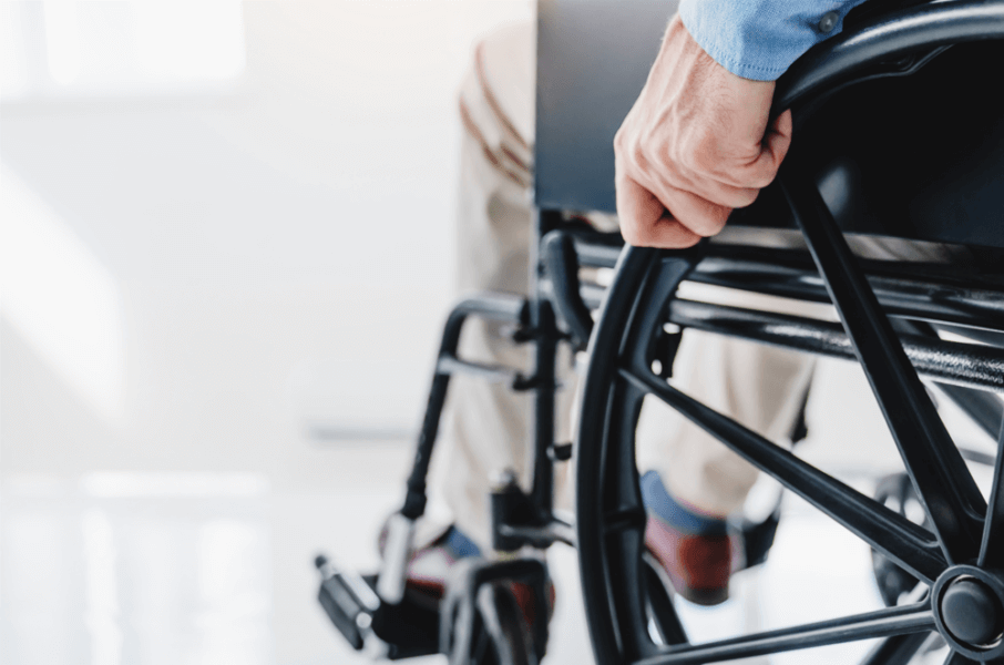 Téléassistance et handicap : comment ça marche ? | Bip Connect